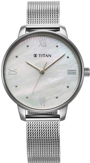 Titan – WATCH IT! Canada